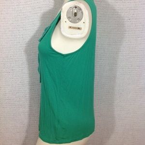 Elle | Tops | Kelly Green Tank Top With Front Chest Bow | Poshmark